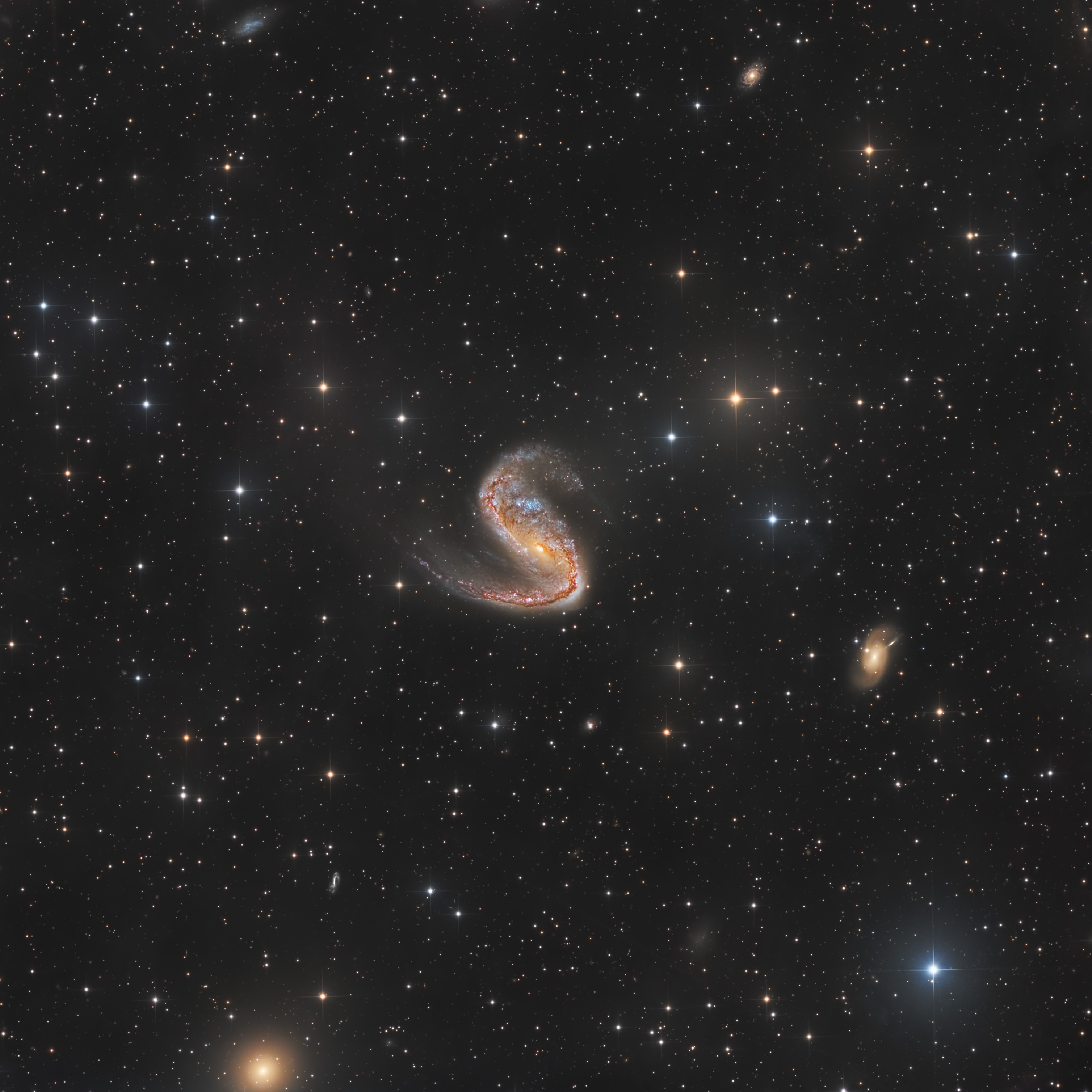 NGC 2442- The Cobra and Mouse | Telescope Live